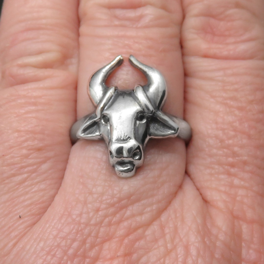 Taurus Ring With Black Diamonds in Sterling Silver - Gift for Taurus ...
