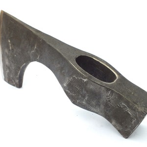 B_01a - Bearded Hammer Poll AXE - Etsy