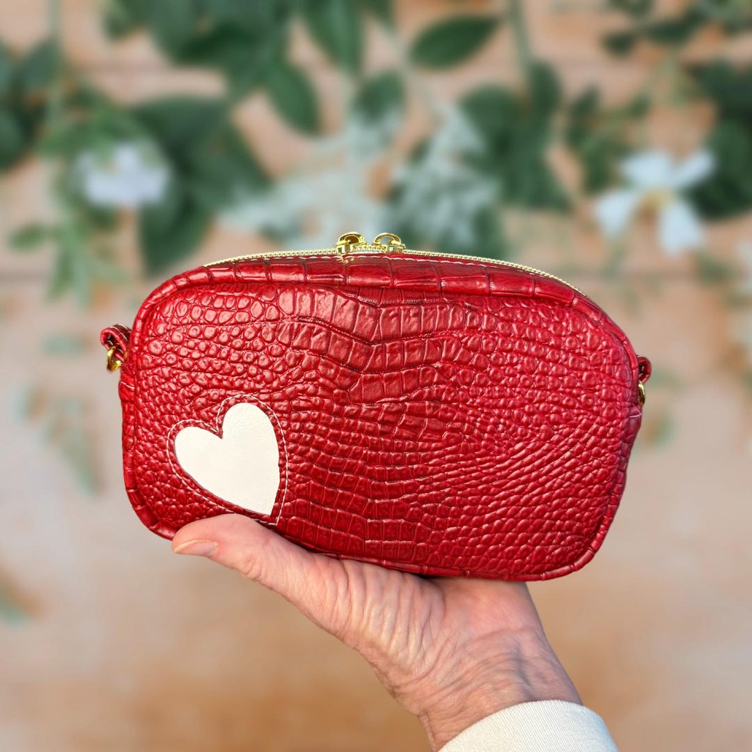 Red Small Crossbody With Heart, Valentine's Day Purse - Etsy
