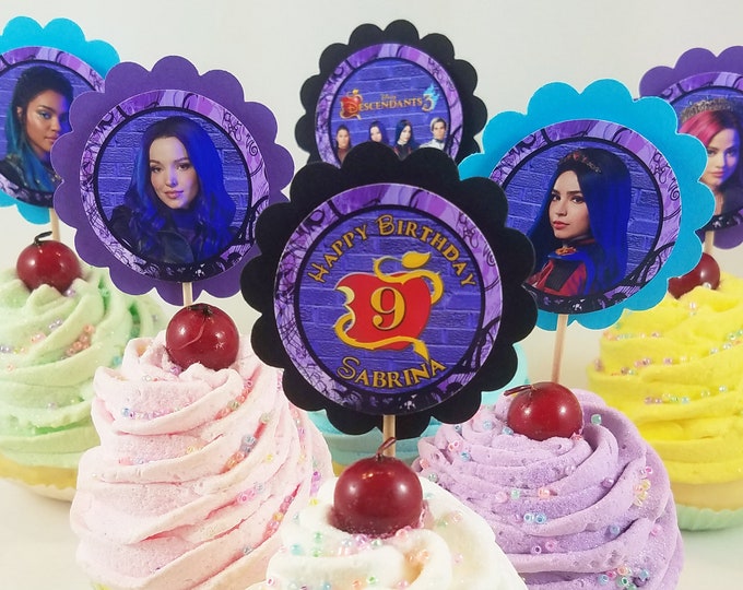 Personalized Disney's Descendants 3 Mix 'n Match 2 Scallop Cupcake ...