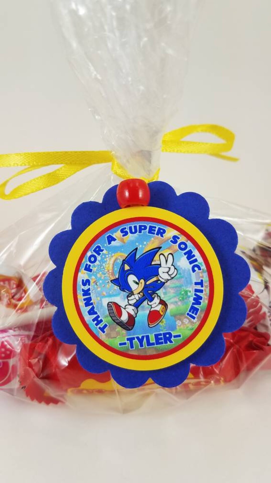 Personalized Sonic the Hedgehog 2" Scallop Birthday Party Thank You ...