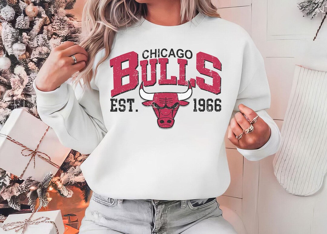 Chicago Bull, Vintage Chicago Bull Sweatshirt T-shirt, Bulls Sweater ...