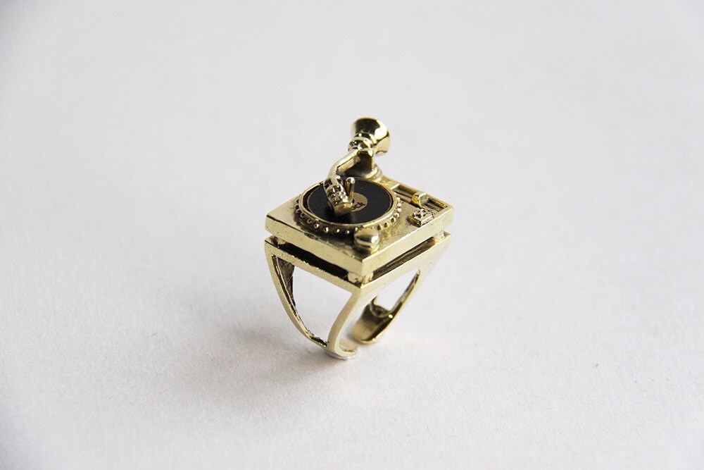 Turntable Ring by September Room - Etsy