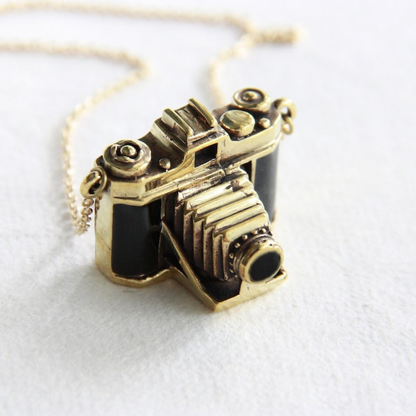 Camera Pendant - Etsy