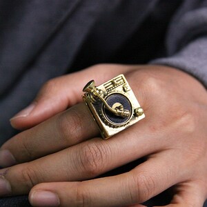 Turntable Ring by September Room - Etsy