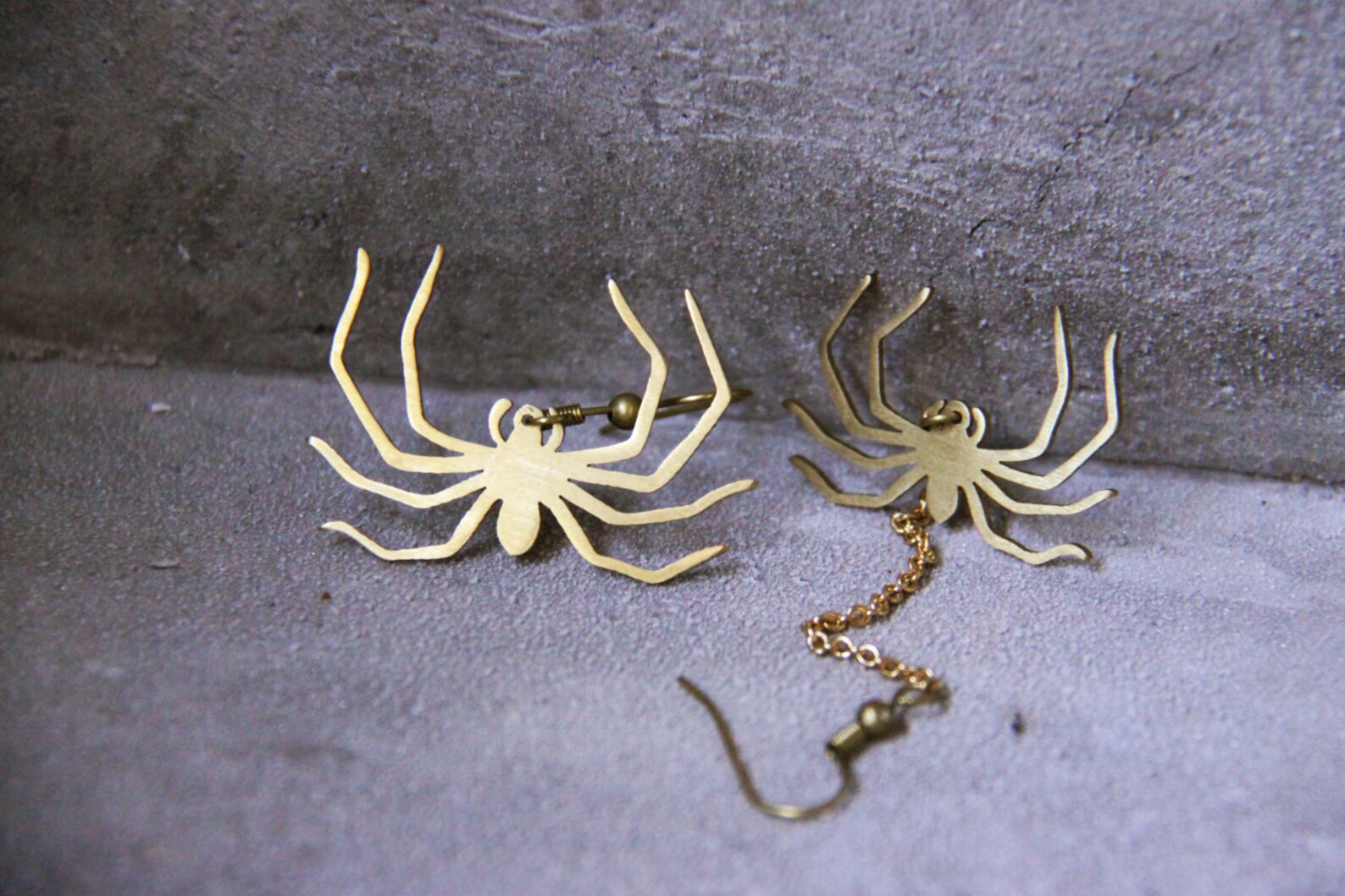 Golden Spider Earrings / Handcraft Jewelry / Brass / Woman - Etsy
