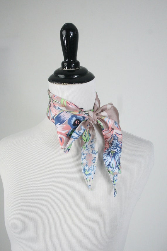 Vintage silk scarf triangle - Gem