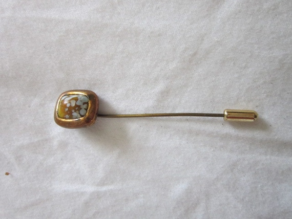 Antique Art Deco Art Glass & Gold Stick Pin - Gem