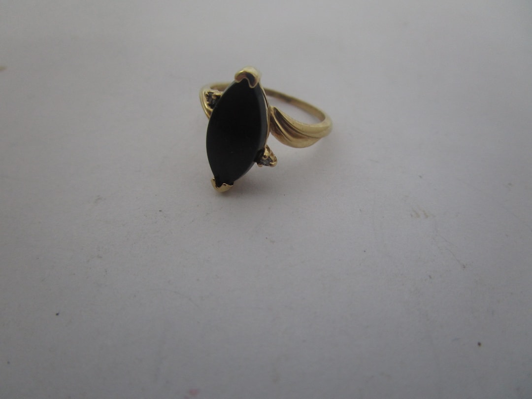 Vtg SMG 10K Yellow Gold Ring With Black Onyx & Diamonds - Etsy