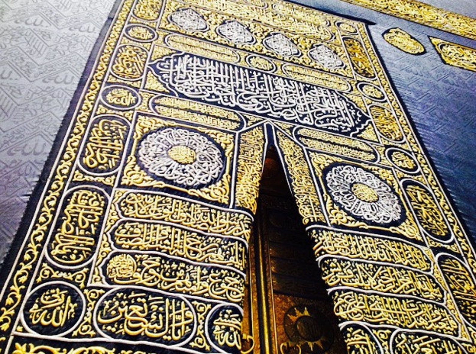 Ghilaf-e-kaaba Attar - Scent of Hajj - Etsy