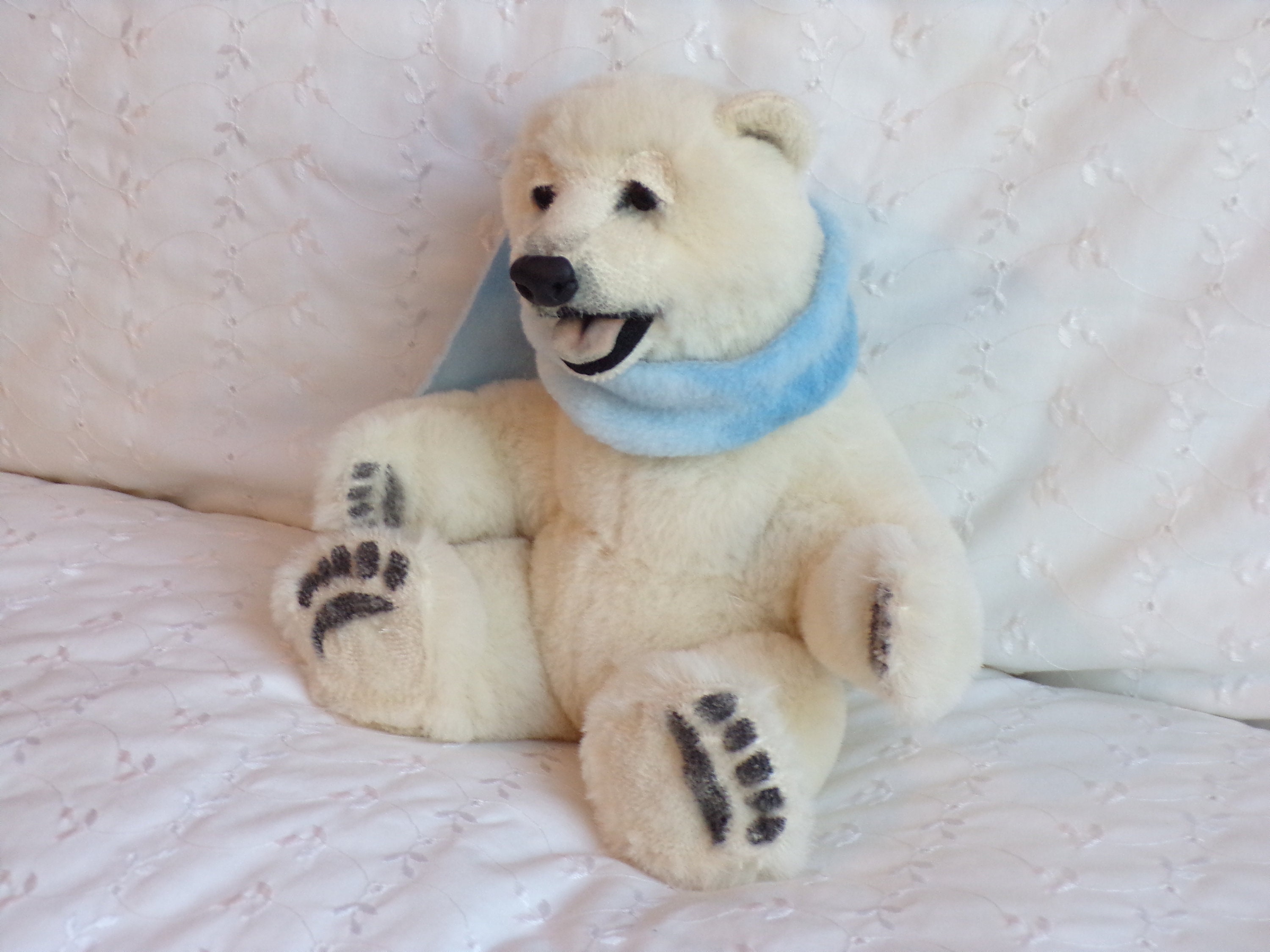 Vintage BAYSIDE BEARS Hand Made Alpaca Polar Bear KIP & Scarf * Artist ...