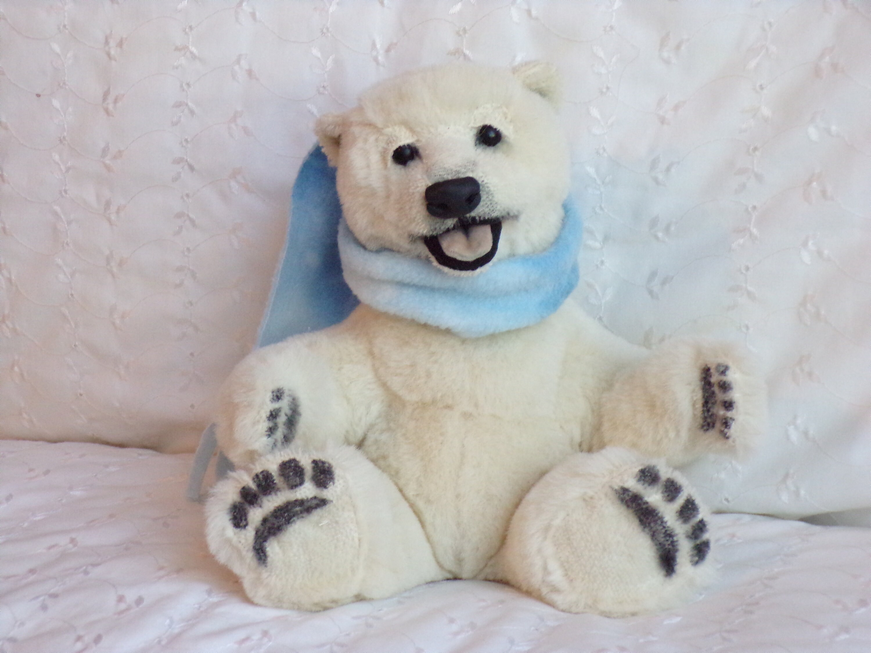 Vintage BAYSIDE BEARS Hand Made Alpaca Polar Bear KIP & Scarf * Artist ...