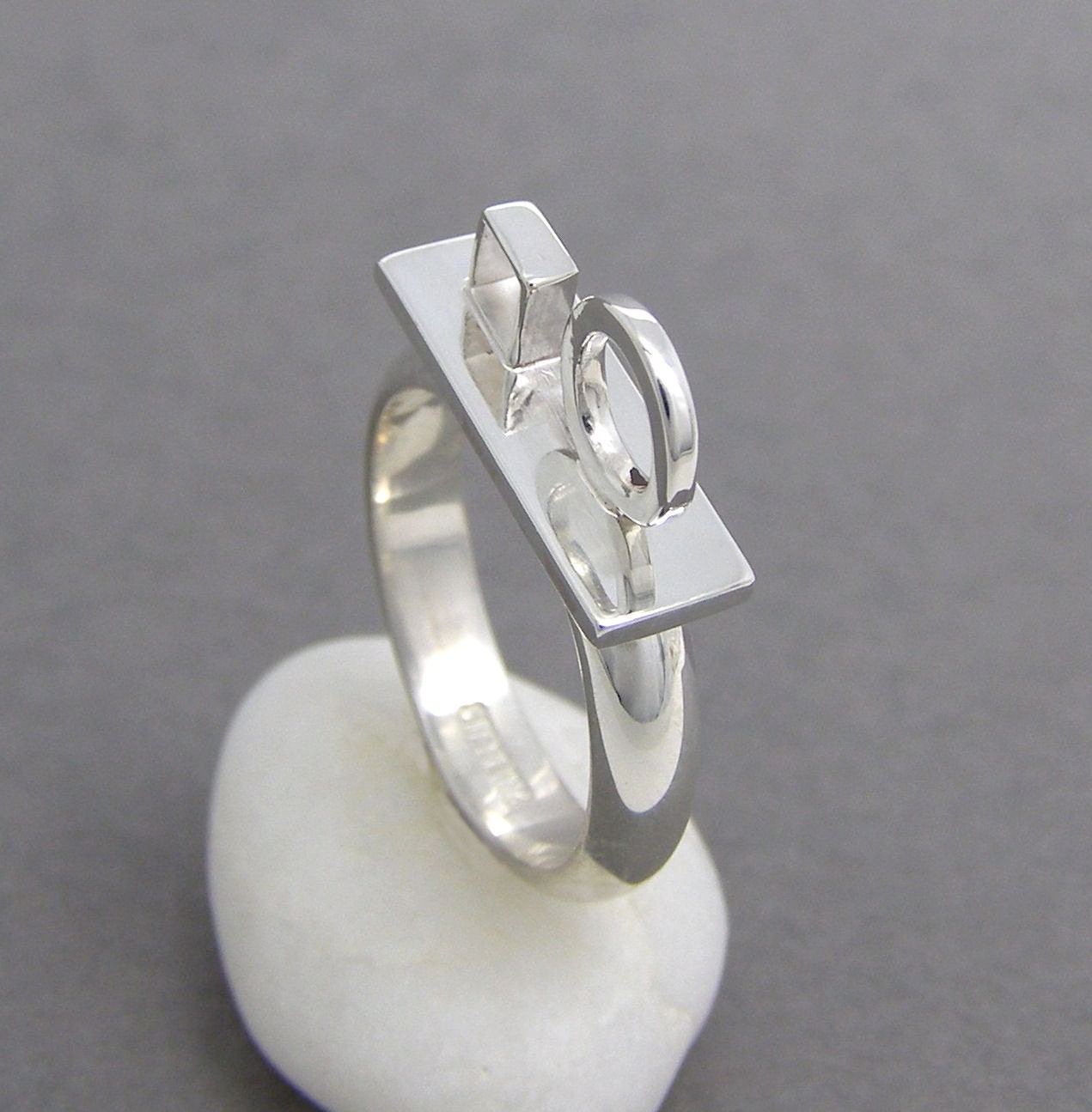 Minimalist Modern Art Ring - Etsy