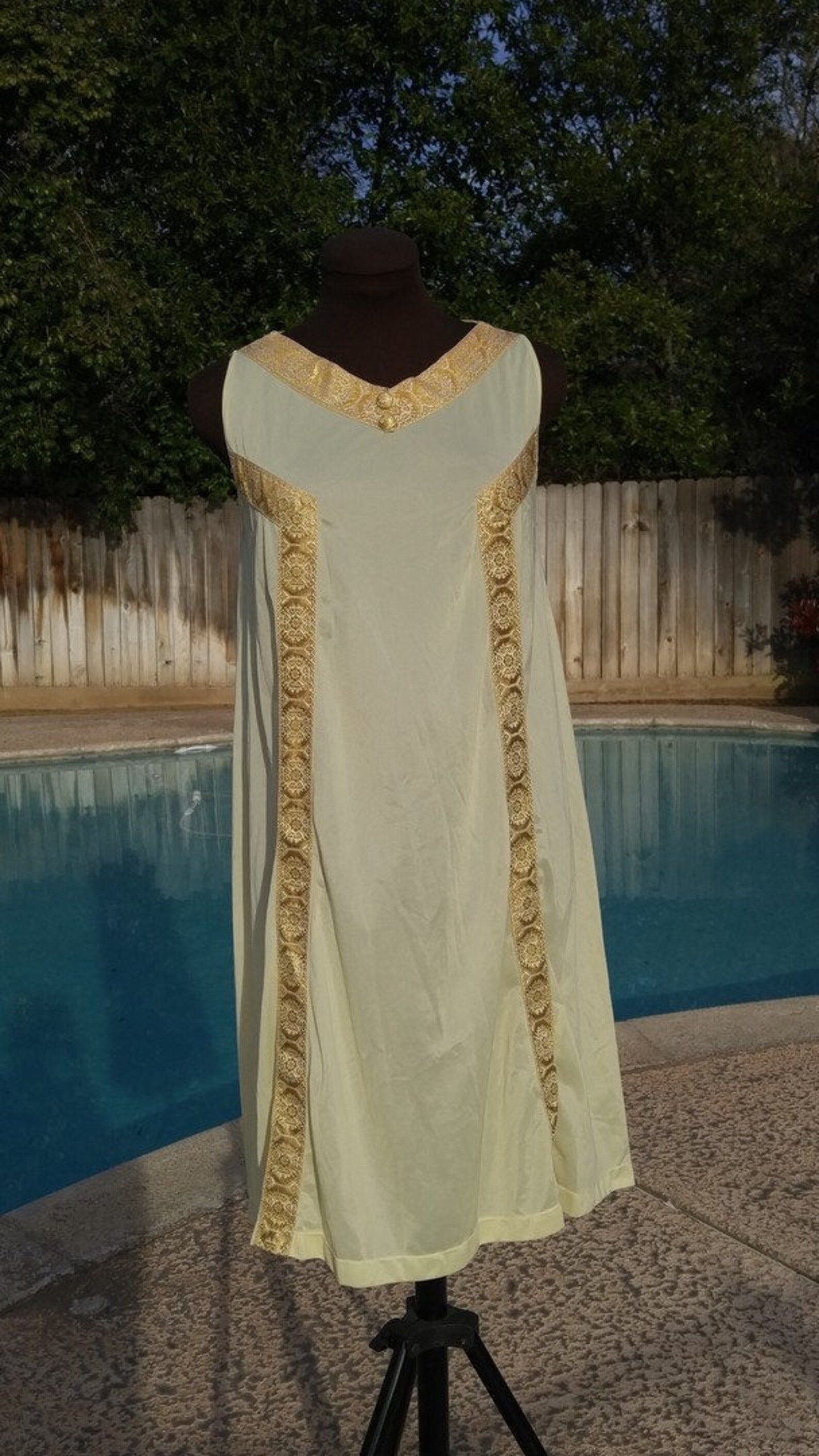 Henson Kickernick Yellow and Gold Brocade Gown Robe Slippers Orient ...