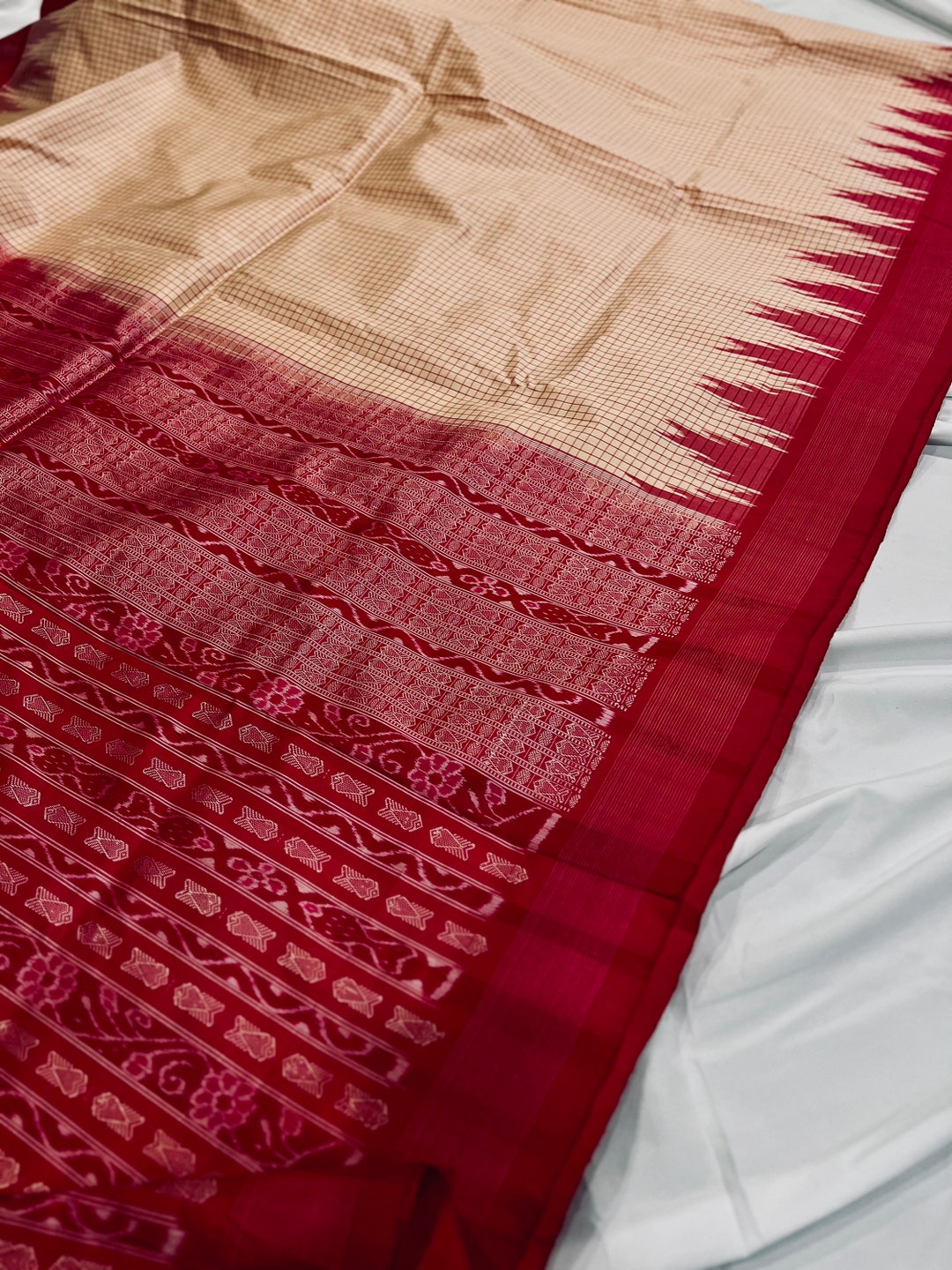 Handloom Off-white and Pink Silk Ikat Saree | Red Border and Pallu ...