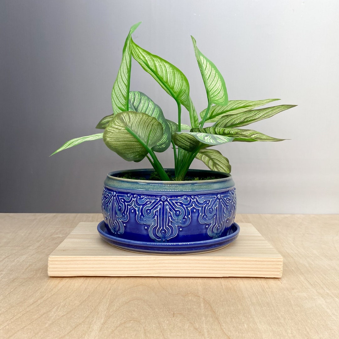 5 Ceramic Planter Planter With Attached Bottom Arabesque Design Slip ...
