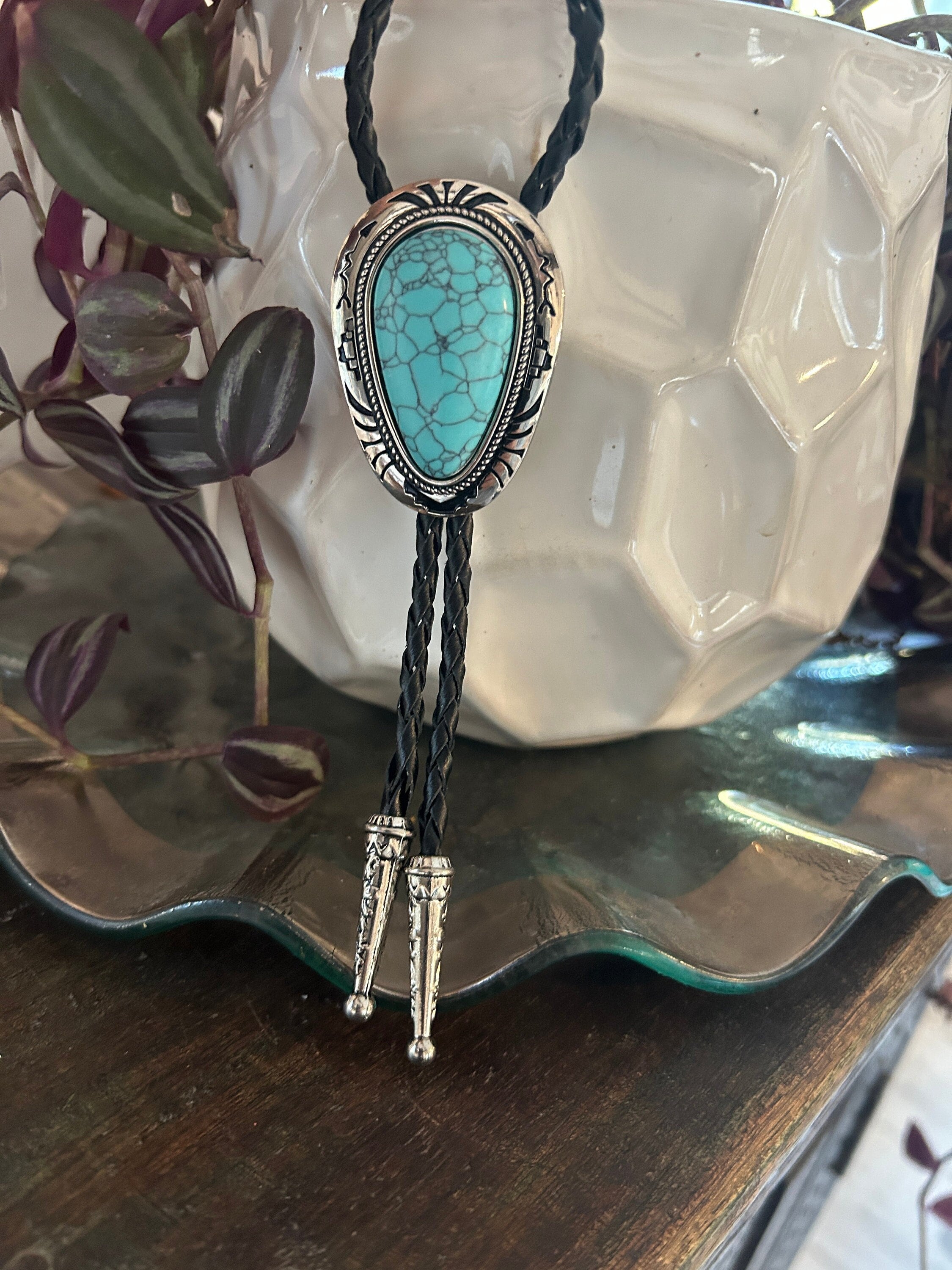 Teardrop Turquoise Bolo Tie Turquoise Stone Intricate Engraved Detail Southwestern Gift Idea Necktie Bola Wedding Party Idea Mens Etsy