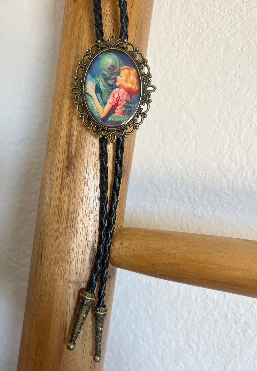 Alien Love Bolo Tie: Handmade Western Lariat Necklace - Etsy