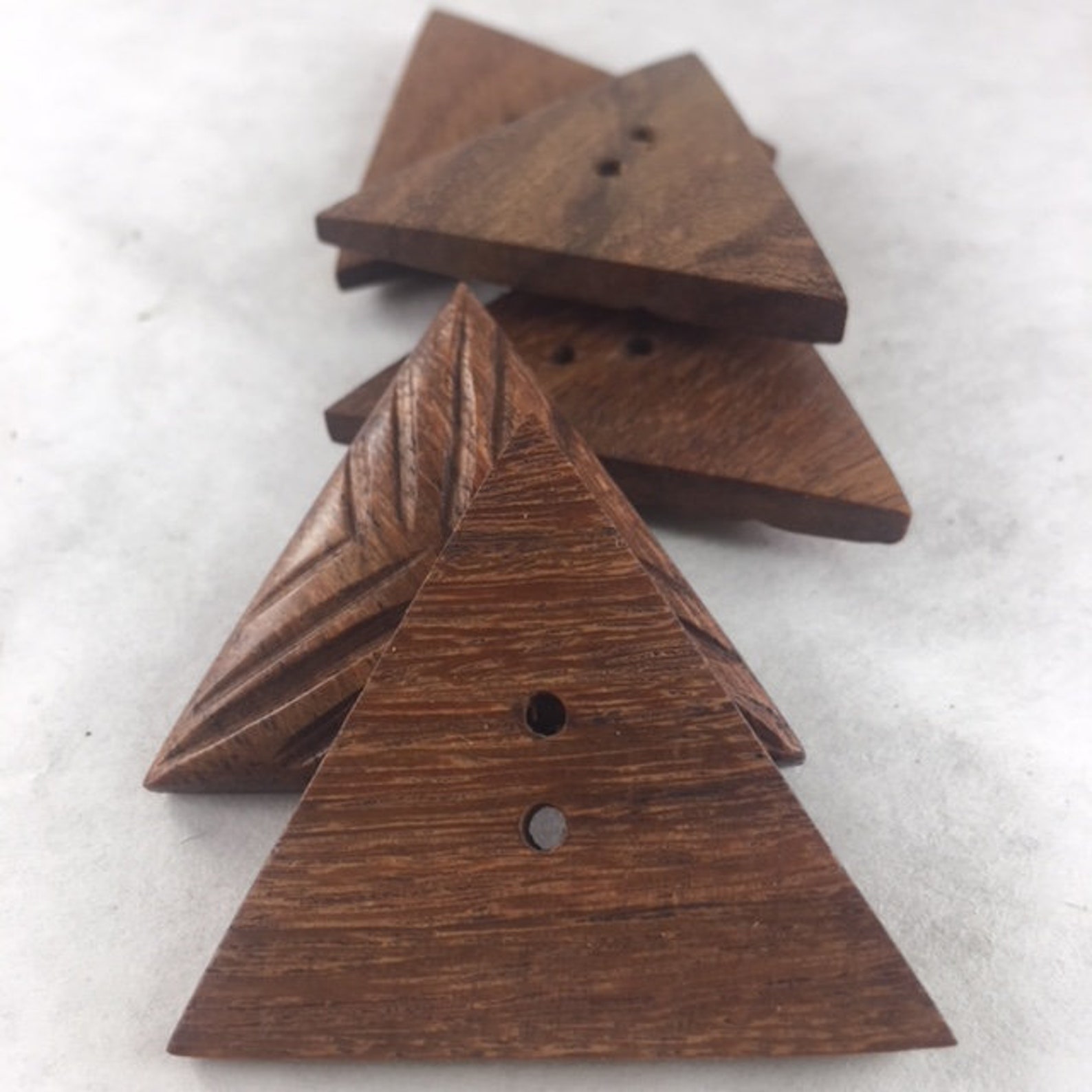 WOOD TRIANGLE BUTTONS D5 - Etsy