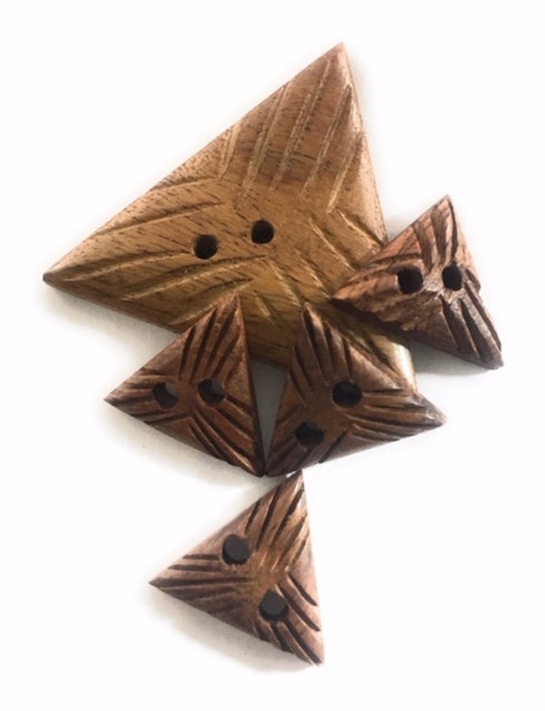 WOOD TRIANGLE BUTTONS D5 - Etsy