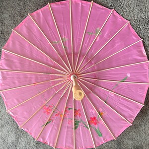 Pretty Painted Pink Parasol / Vintage Chinese Style Umbrella With ...