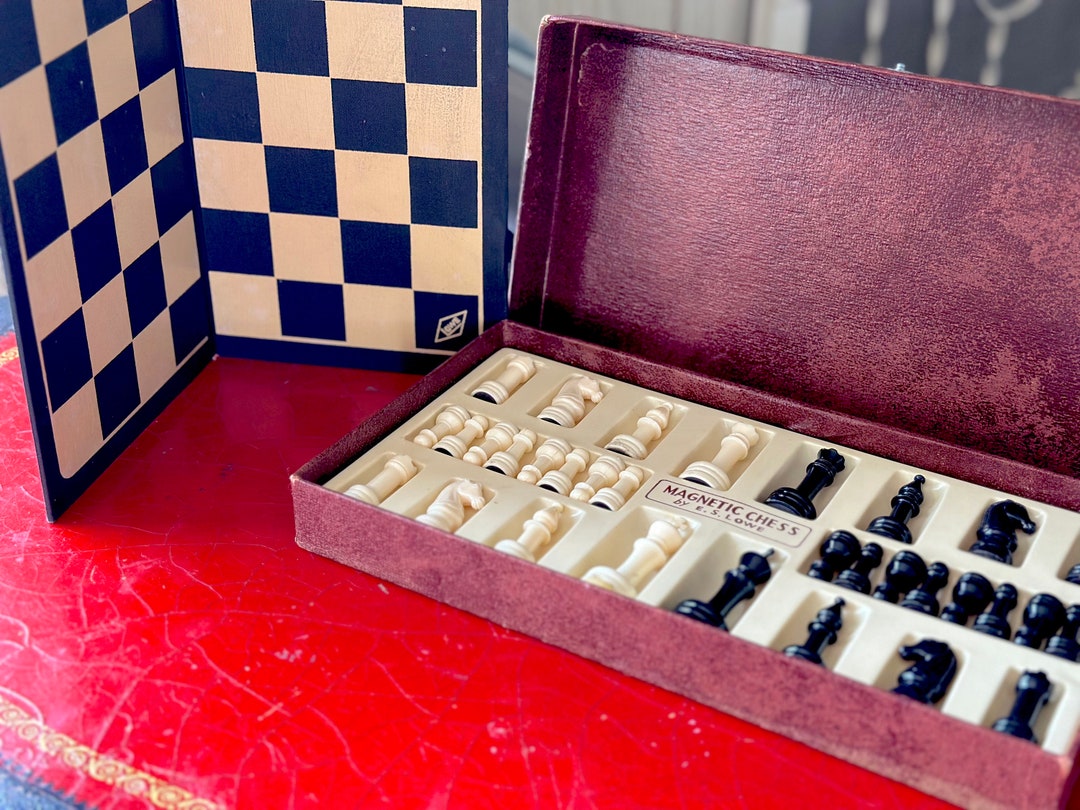 Vintage Staunton Magnetic Chess Set by Lowe / Lowe Magnetic Chess Set ...
