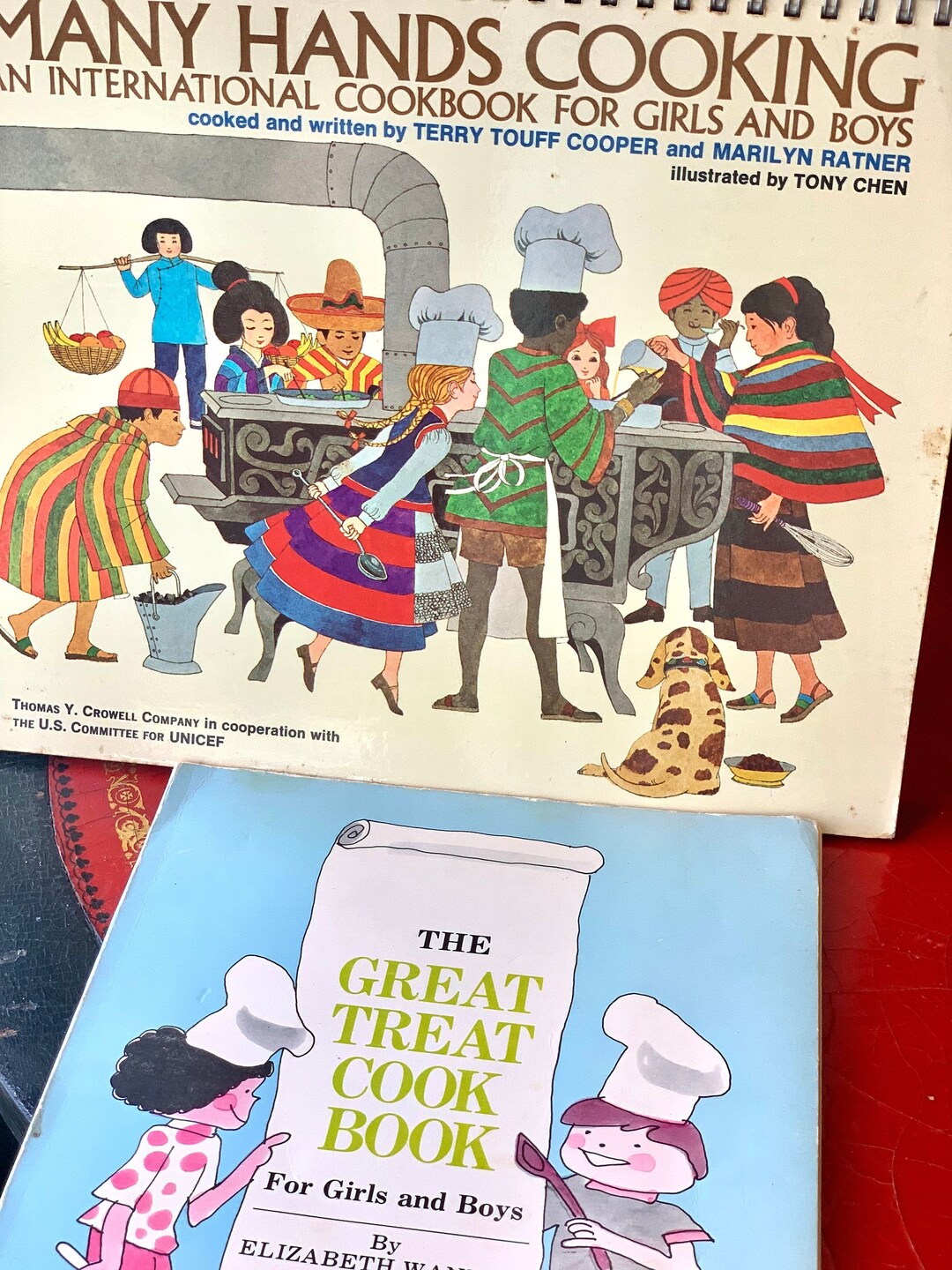 Two Vintage Kids Cookbooks / 1970s Kids Cookbooks / Retro Cookbooks for ...