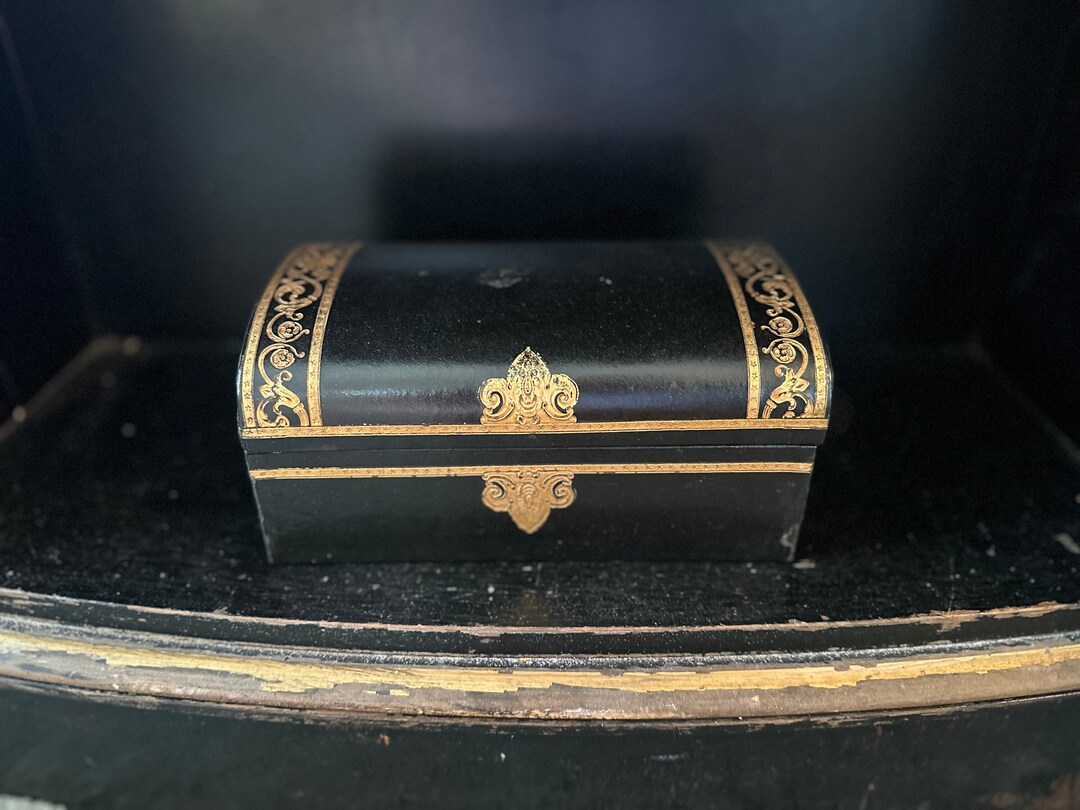 Small Vintage Swank Leatherette Jewelry Chest in Black With Gold ...