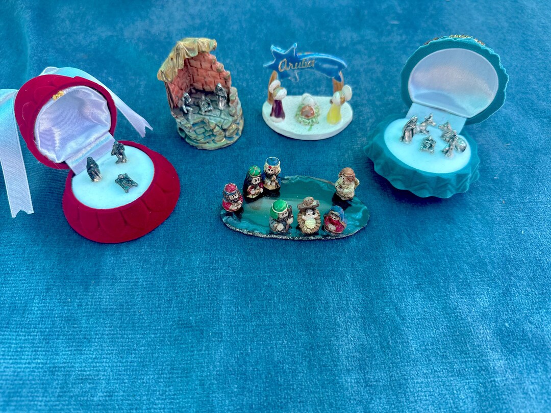Five Vintage Miniature Nativity Sets / Tiny Nativity Collection - Etsy