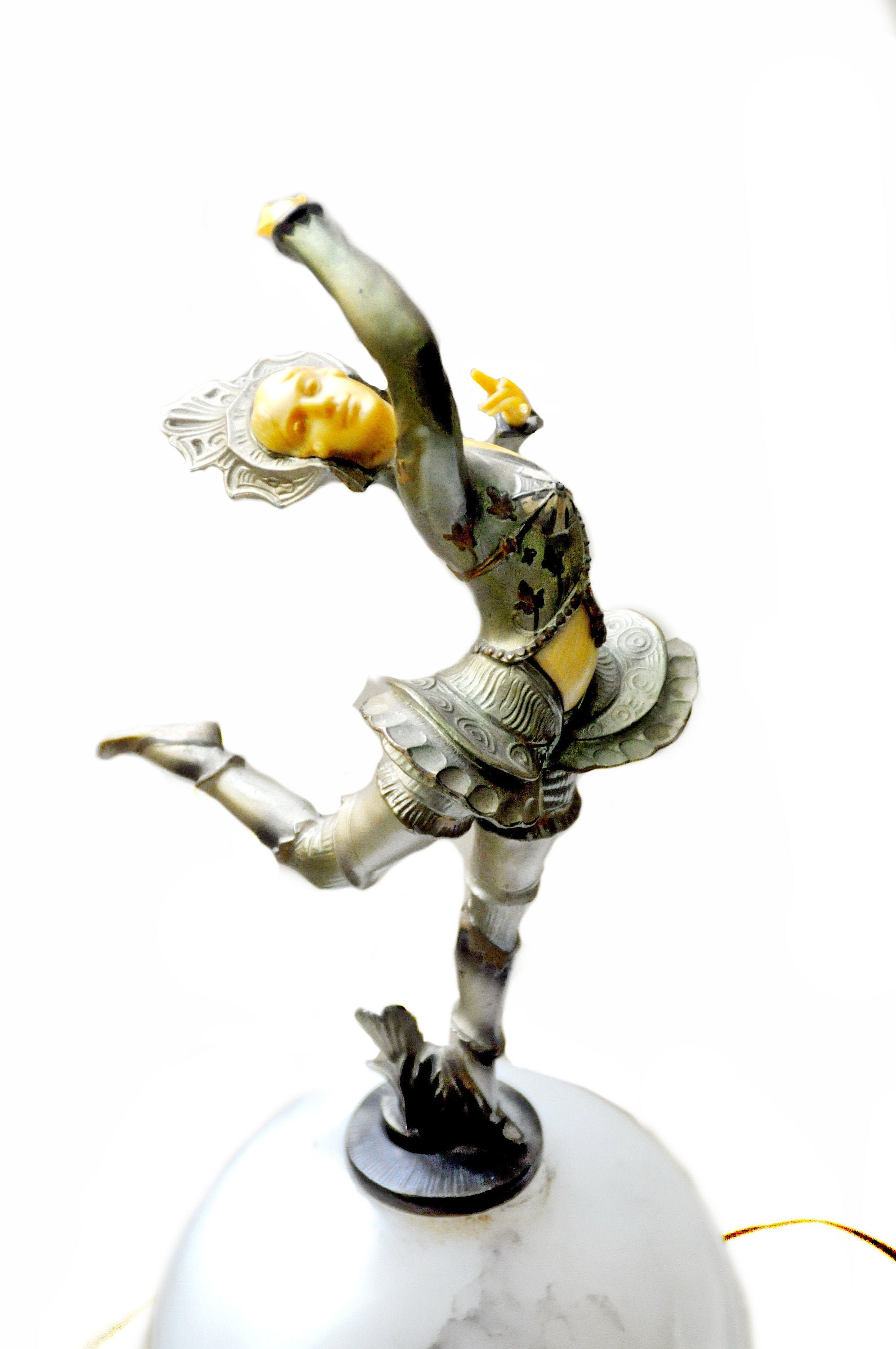 Art Deco Cabaret Dancer Table Lamp1920s Art Deco Dancing Woman Lighting ...