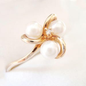 Mid Century Three Pearl Diamond Ring Cultured Pearls Set in 10k Yellow ...