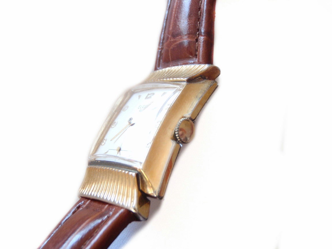 Mid Century Elgin Dress Watch, 1950s Beautiful Elgin 42mm Fancy ...