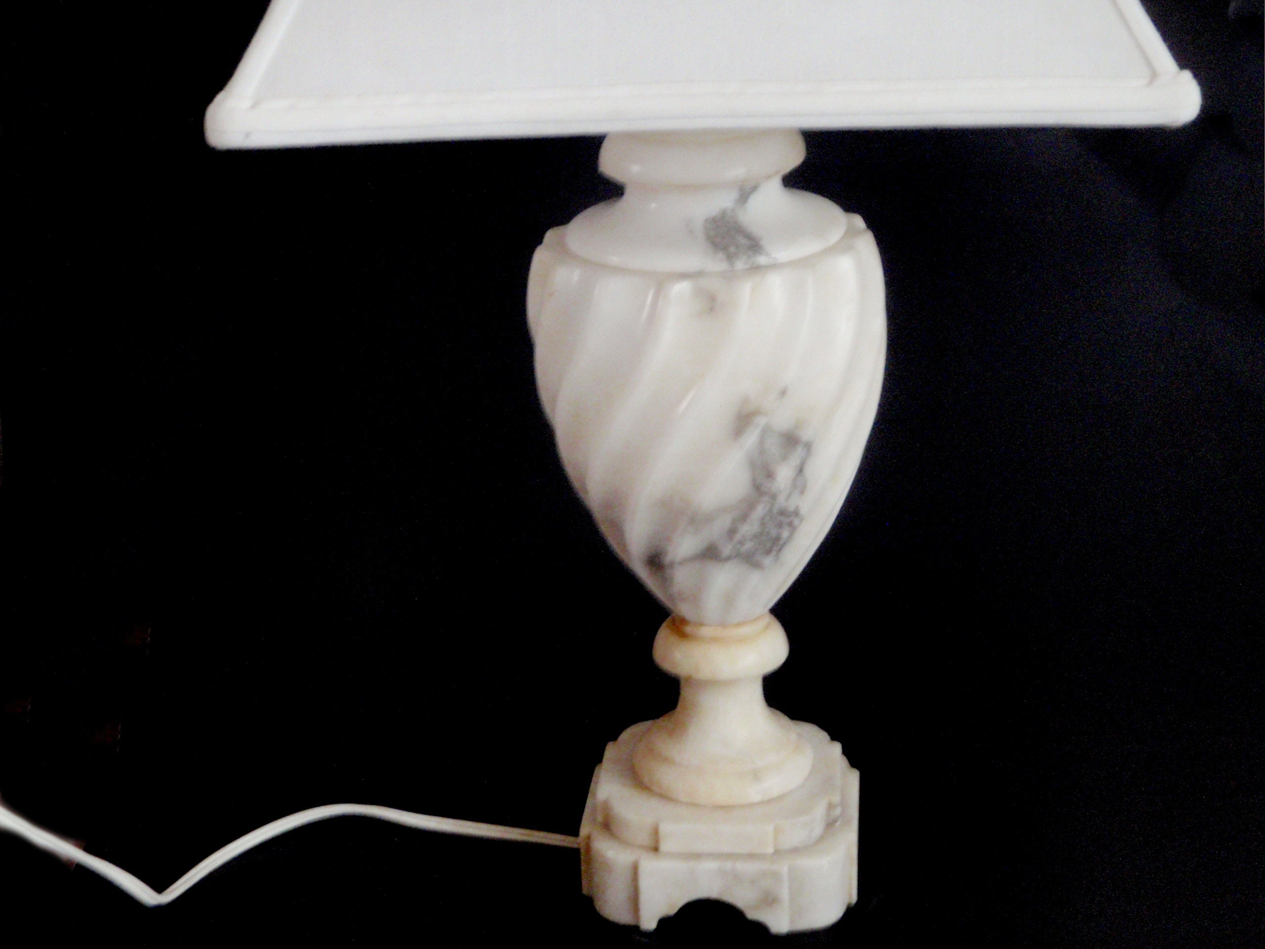 Art Deco Marble Table Lamp//elegant Hand Carved Marble Table Accent ...
