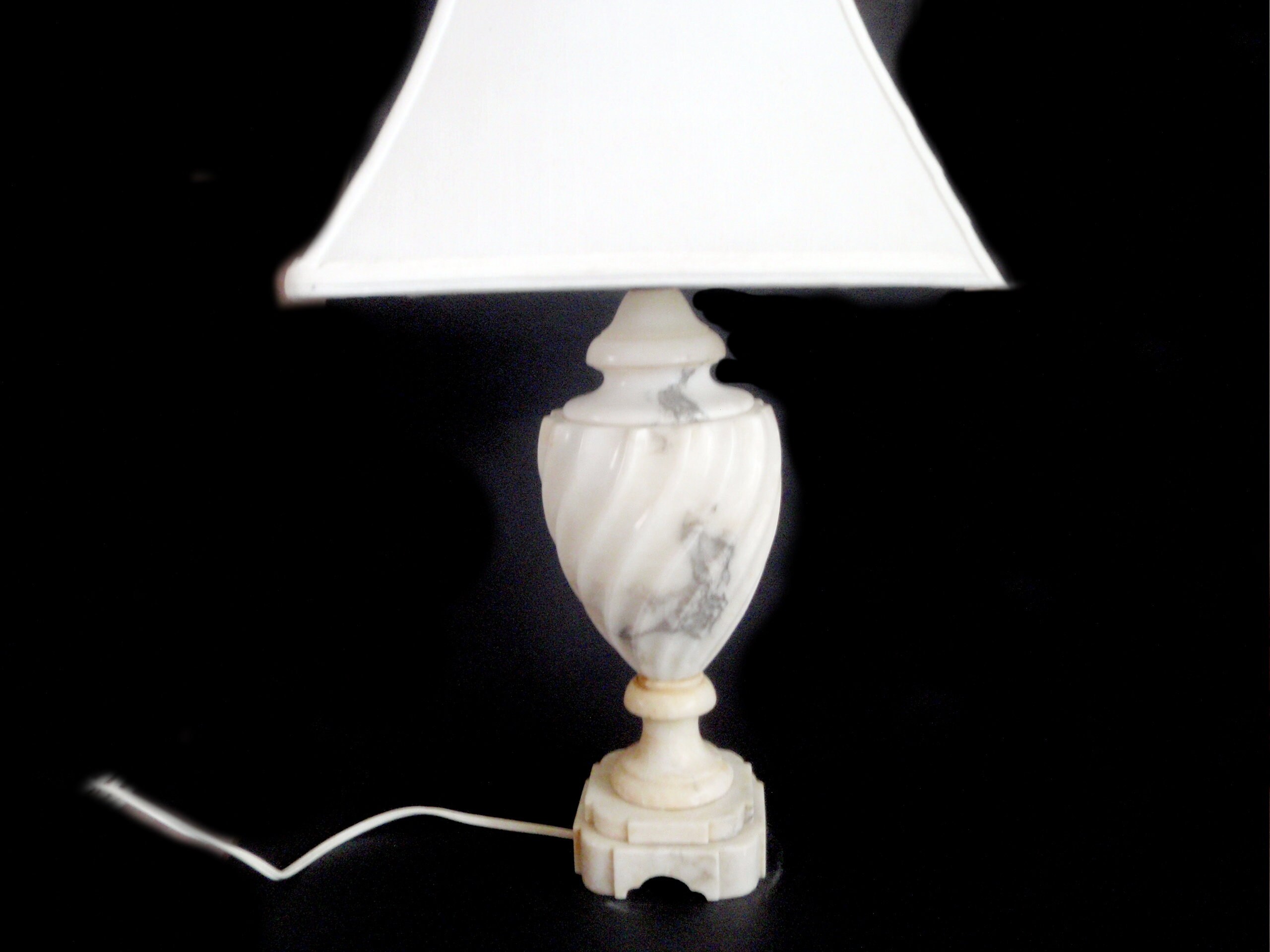 Art Deco Marble Table Lamp//elegant Hand Carved Marble Table Accent ...