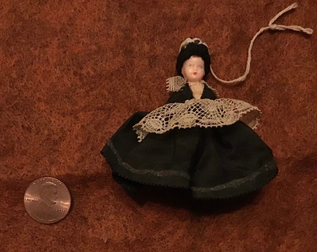 Tiny Vintage Doll, Victorian Style Dress, Lace Details, 3 by 2.5 Tall ...