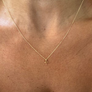 14k Solid Gold Small Cross Necklace: Religious Pendant - Etsy