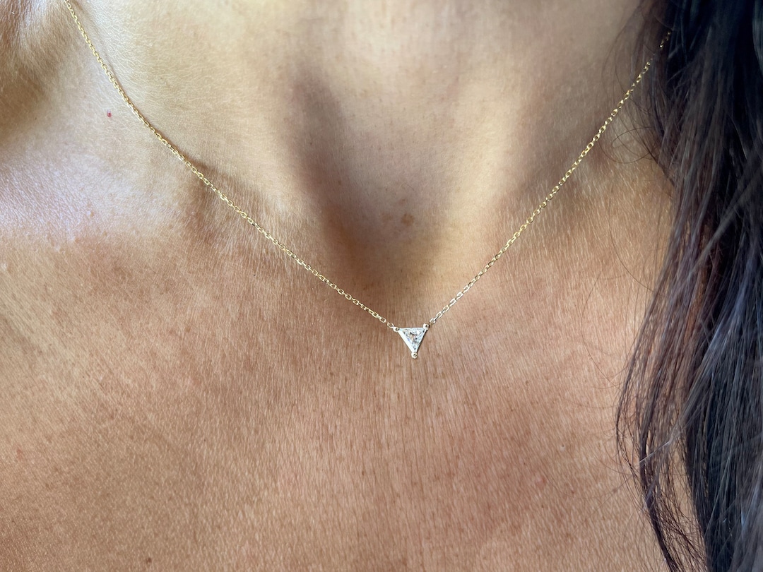 Diamond Triangle Solitaire Necklace / Triangle Diamond Necklace 0.20cts ...