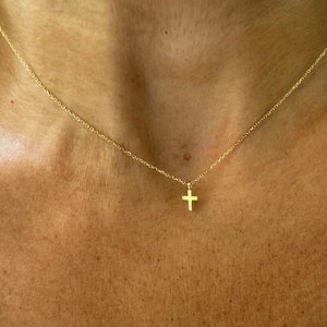 14k Solid Gold Small Cross Necklace: Religious Pendant - Etsy