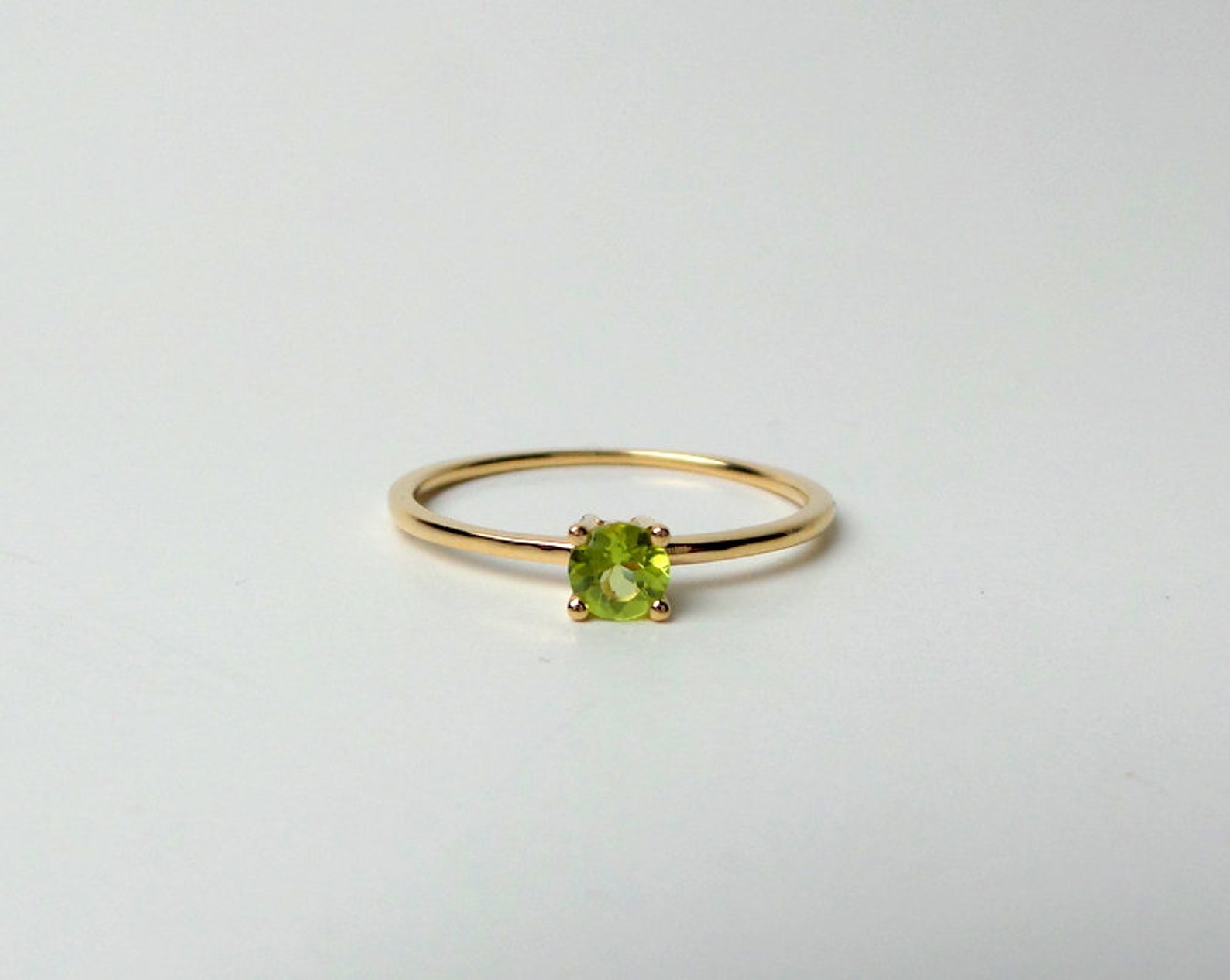 Peridot Ring / 14k Gold Peridot Ring / Peridot Solitaire Ring | Etsy