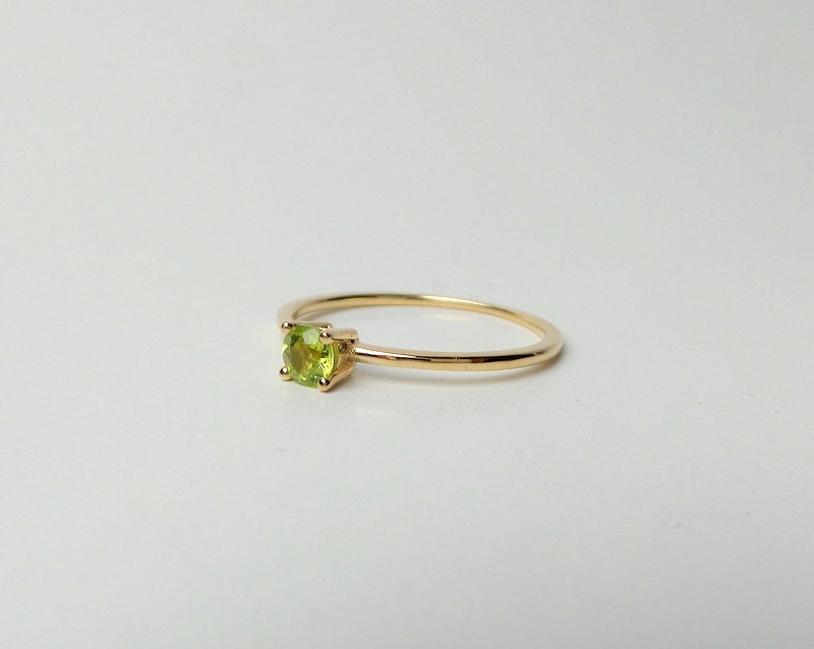 Peridot Ring / 14k Gold Peridot Ring / Peridot Solitaire Ring | Etsy