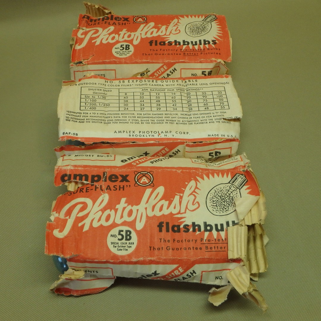 24 Vintage Amplex Flashbulbs Number 5B Blue Bulbs - Etsy
