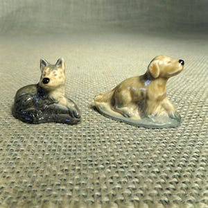 Wade Dog Figurines, Two Vintage Miniature Porcelain Made in England ...