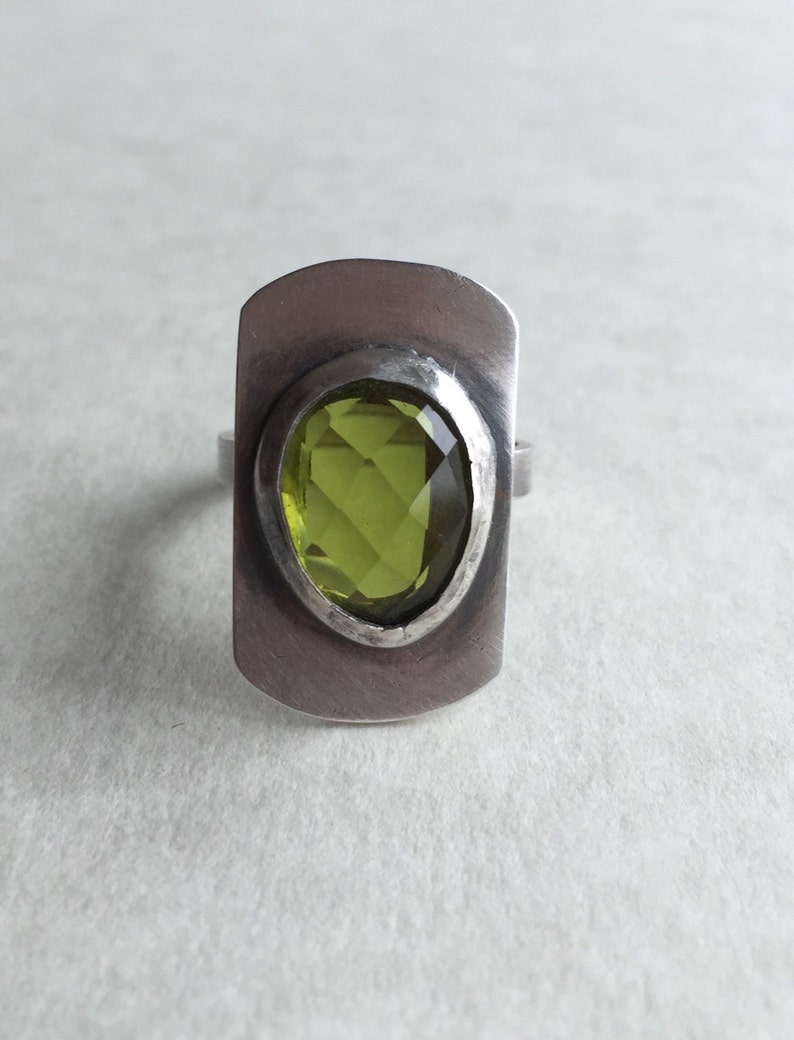 Modern Peridot Quartz Ring - Etsy