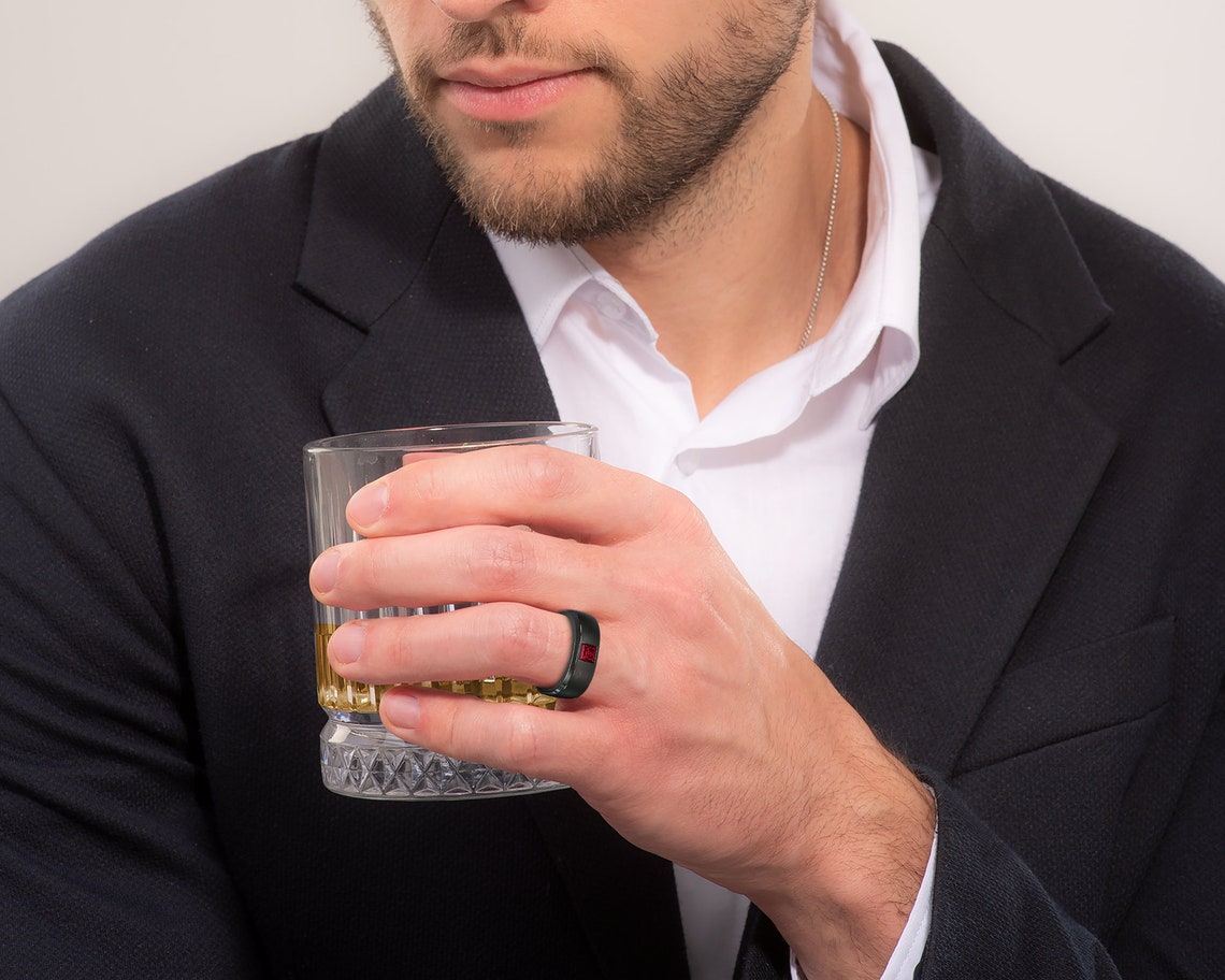 Ruby Mens Wedding Band / Black Gold Wedding Band / Minimalist - Etsy