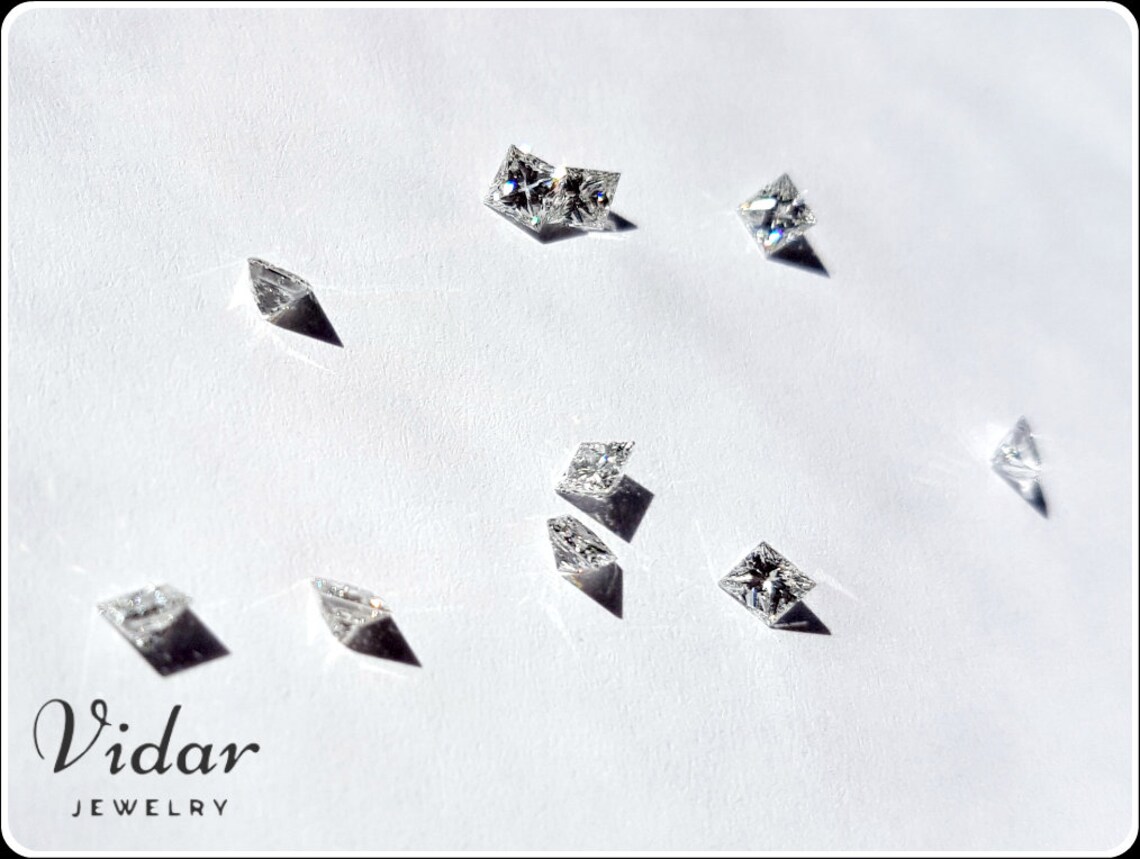 Ruby Mens Wedding Band / Black Gold Wedding Band / Minimalist - Etsy