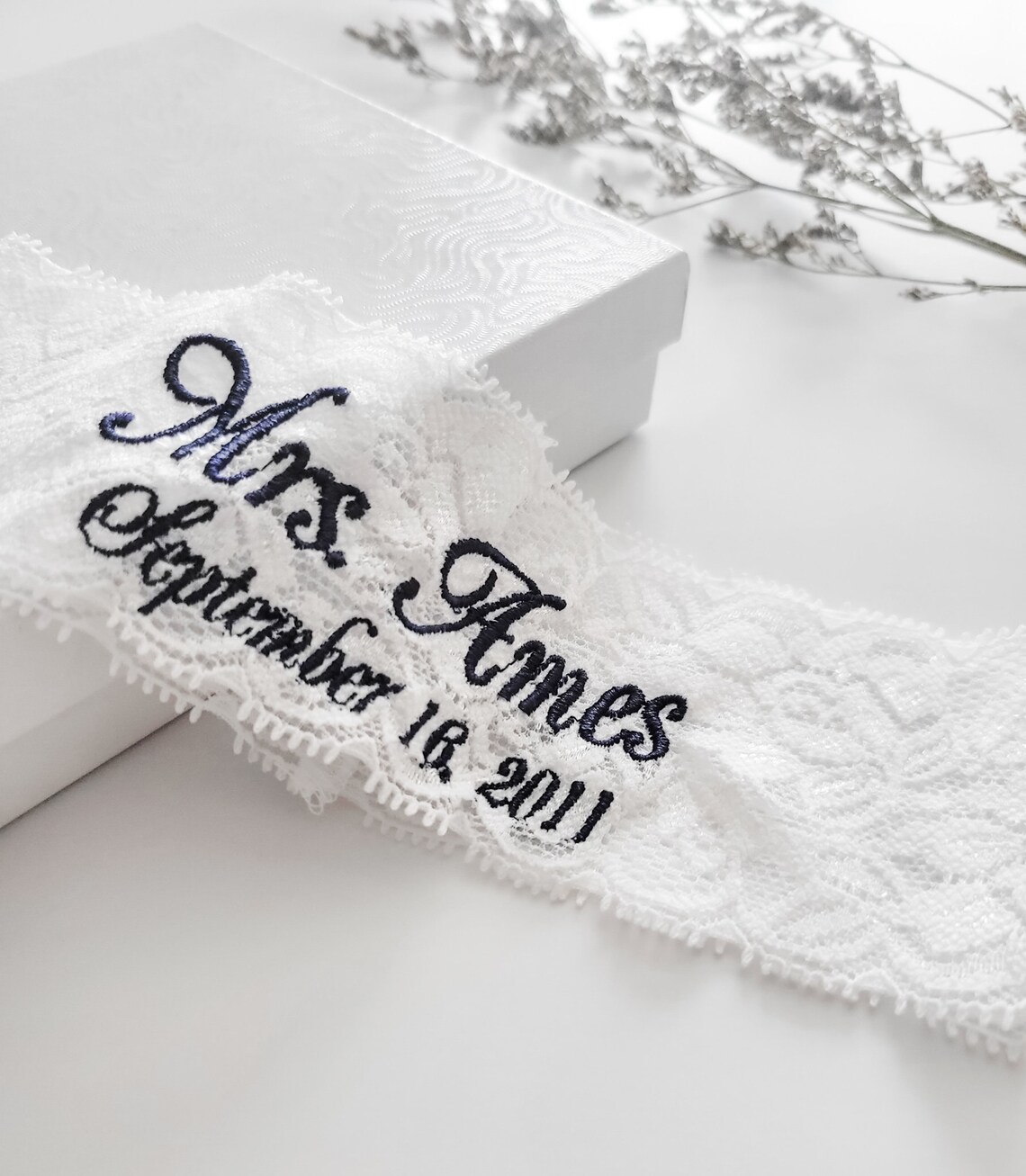 Embroidered Lace Bridal Garter Set, White Lace Personalized Garter, You ...