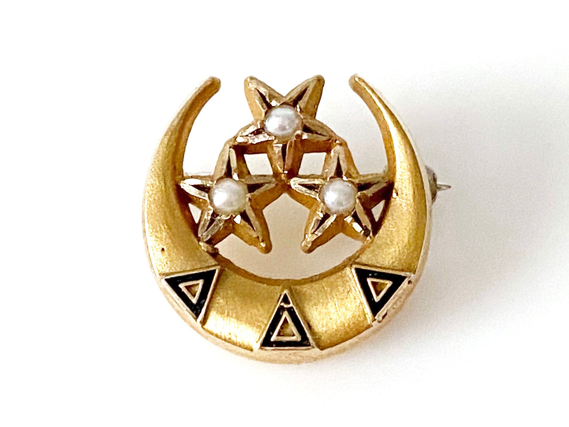 Delta Delta Delta Badge