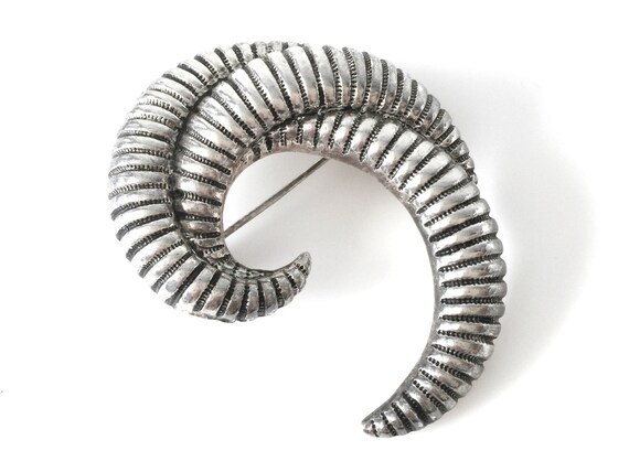 Modernist Silver Plate Swirl Brooch - Gem