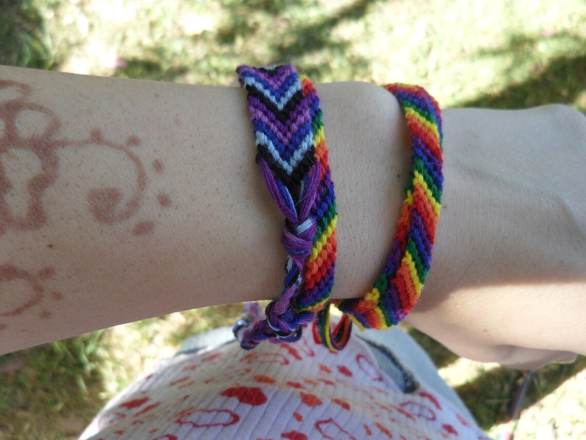 Rainbow Friendship Bracelet thin - Etsy