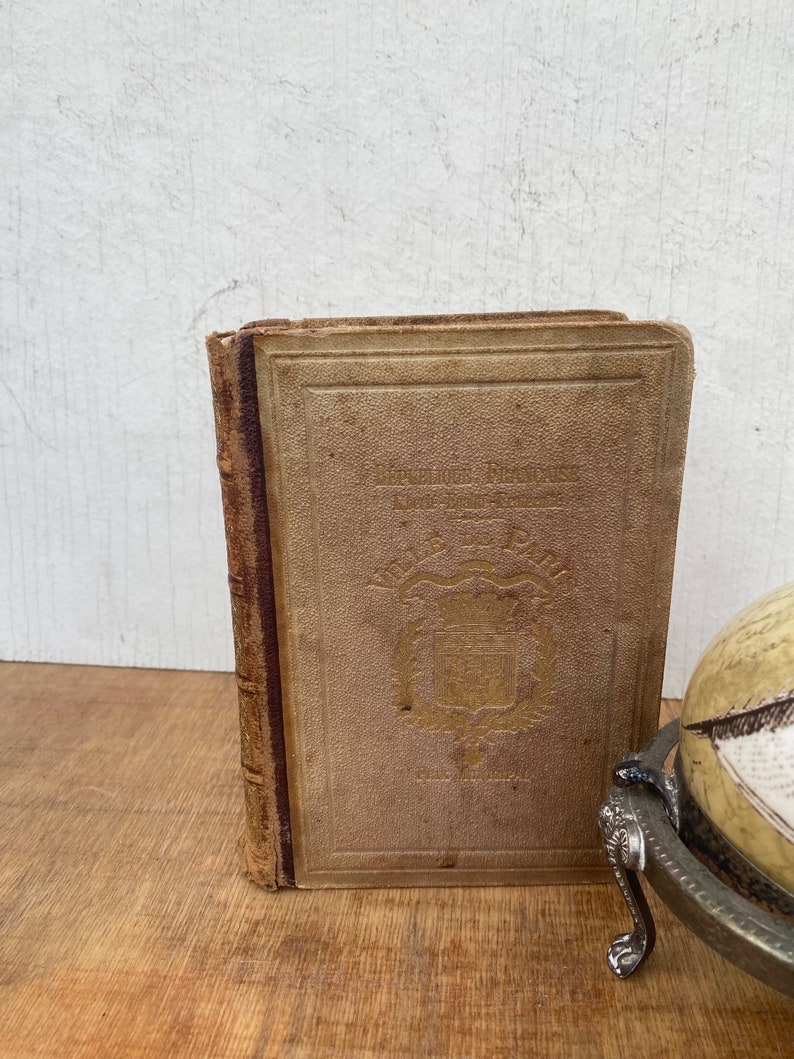 Antiquarian Illustrated 1800s Hygiene Nouvelle Book French. Vintage ...